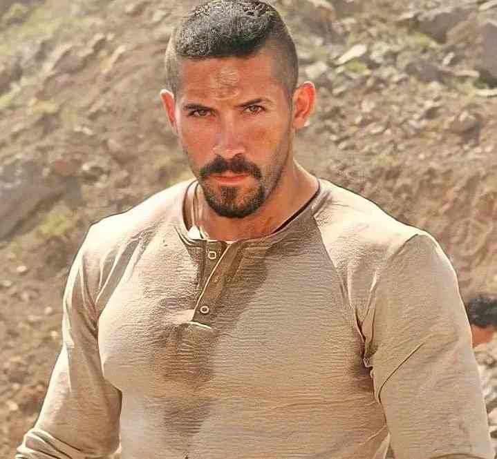 Yuri Boyka Haircuts For Men - Tidy Tale